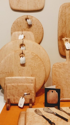 Edward Wohl – Modele's Home Furnishings